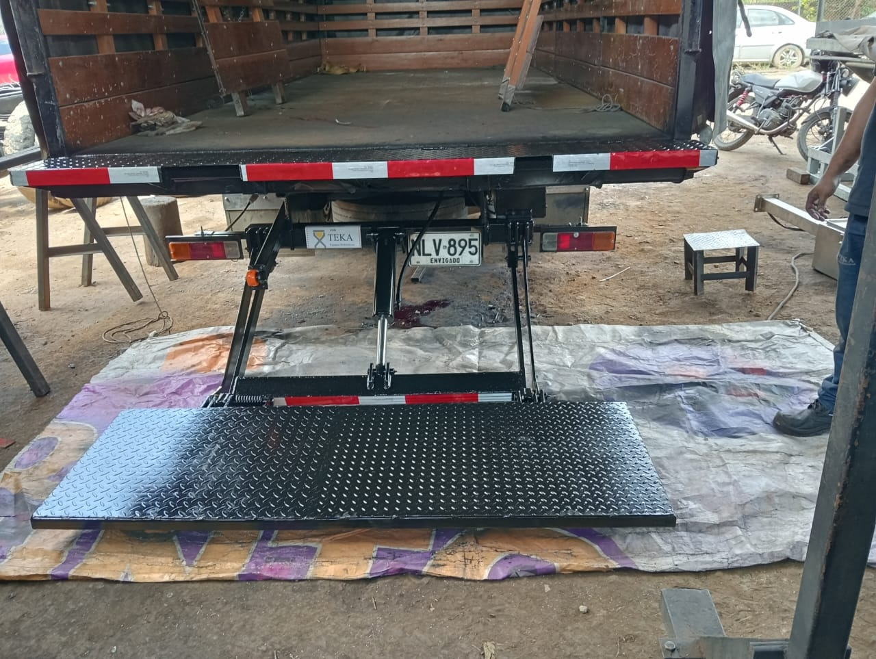 Plataformas Hidráulicas para Camiones | Equipos Hidráulicos Teka